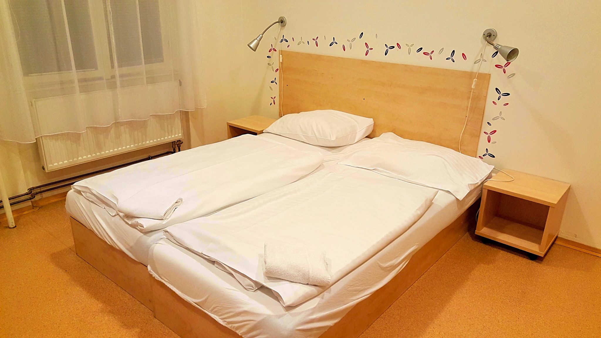 How to find, pick and book the best hostel - Sightseeing Scientist