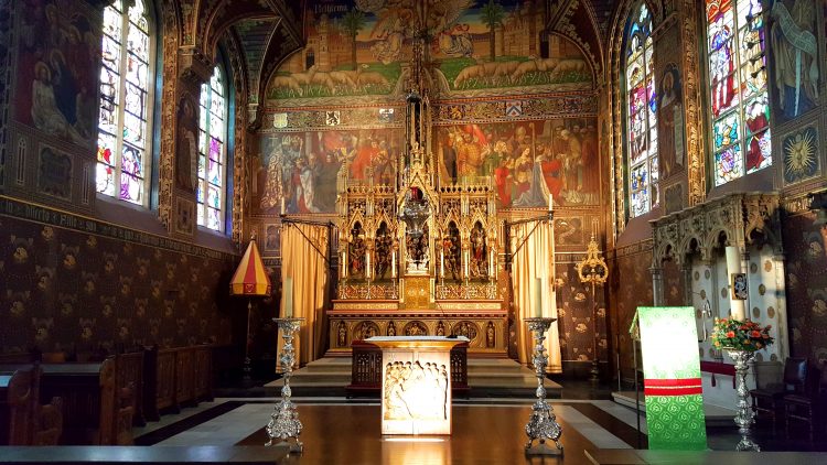 Discovering the churches of Bruges - Sightseeing Scientist