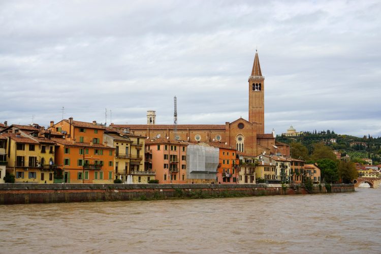 The historical churches of Verona - Sightseeing Scientist
